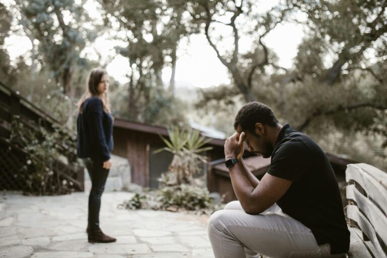 What Does Benching In Dating Mean – What To Do And How To Avoid | Flure